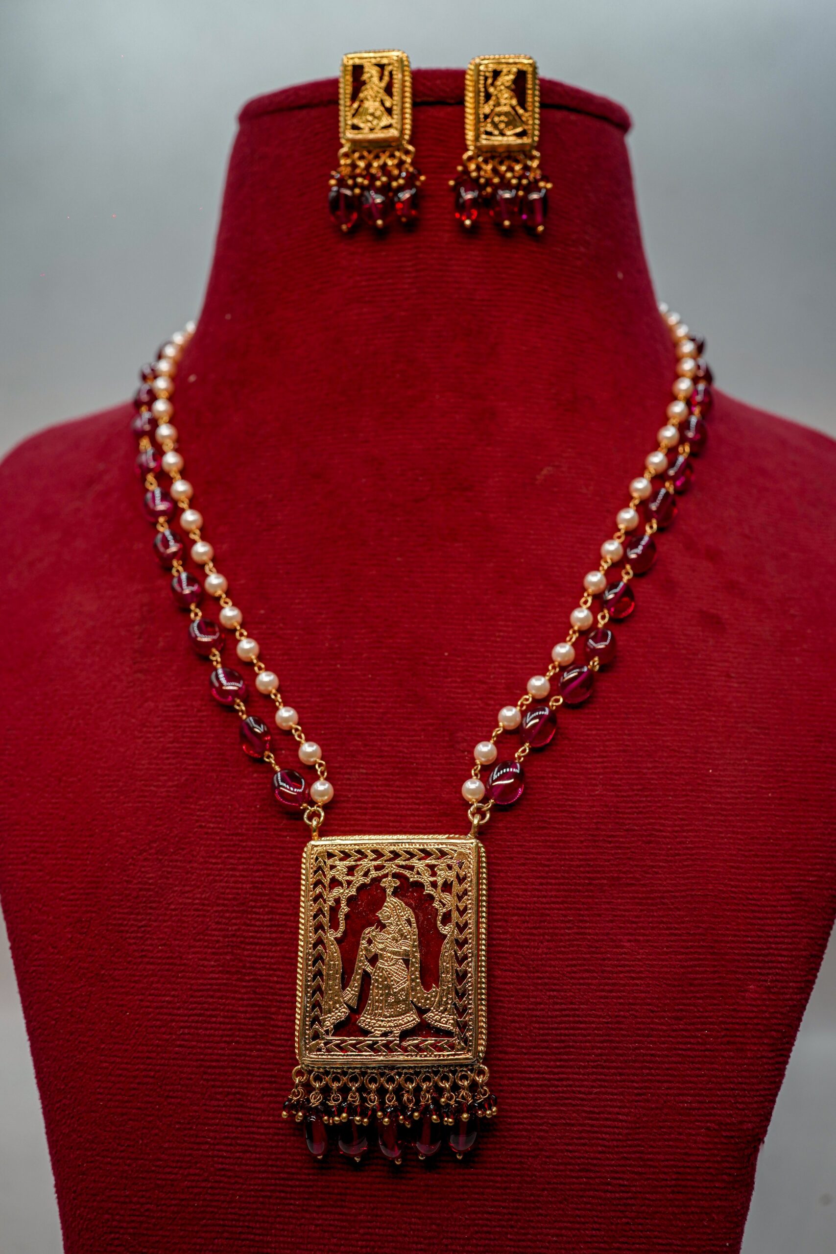 Regal Rani Thewa Queen Portrait Necklace Set – Handcrafted Jewellry ...